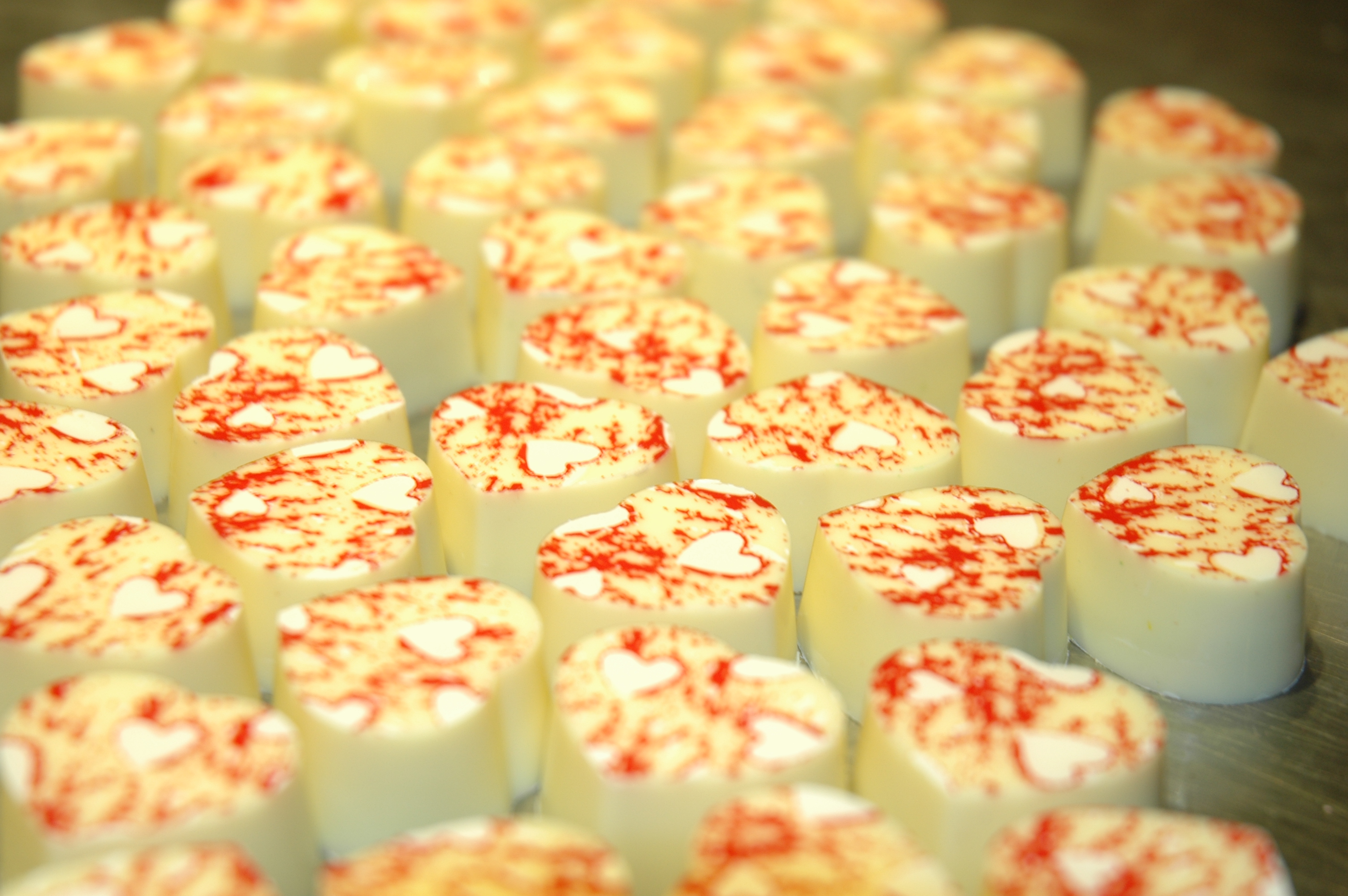Bonbons uit eigen atelier | Zeeuws Ministerie van Chocolade & Culinaire ...